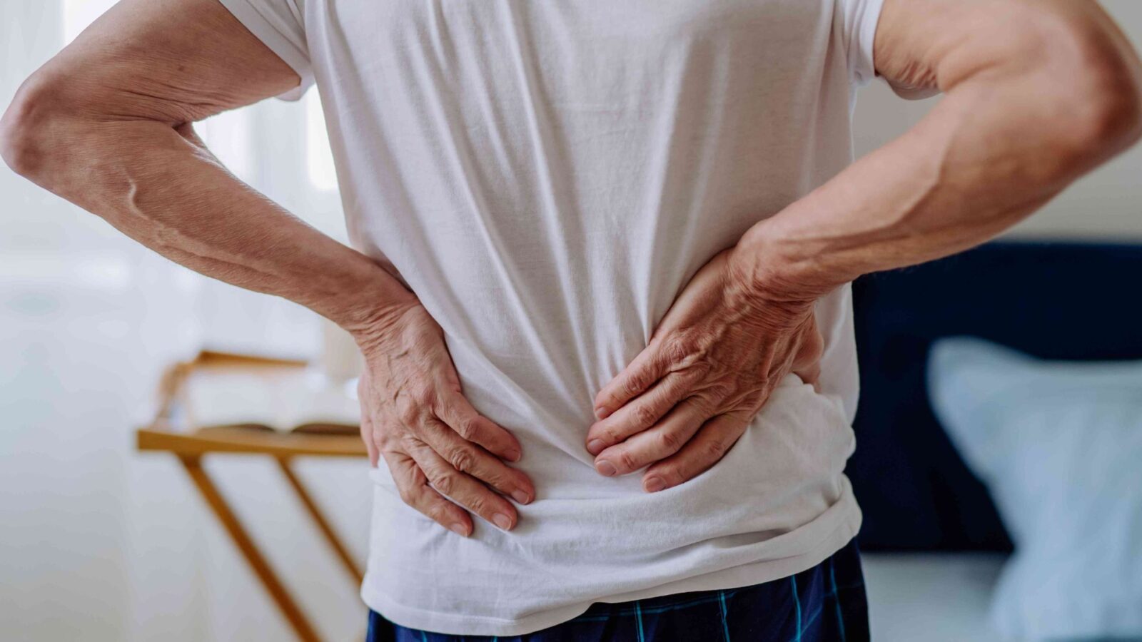 How To Ease Your Waist Pain? 10 Working Tips - mintyread.com